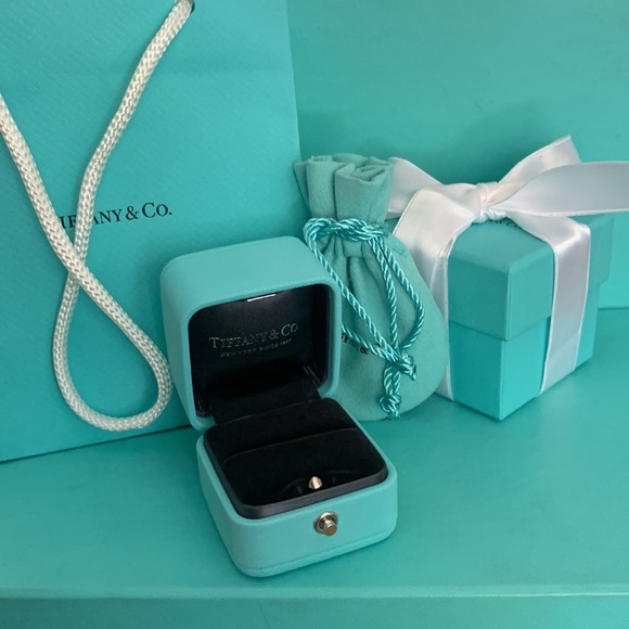 Tiffany & Co. | Jewelry | Tiffany Co Blue Leather Engagement Ring ...